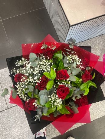 Ruby Blooms Bouquet – William's Landing Bloom